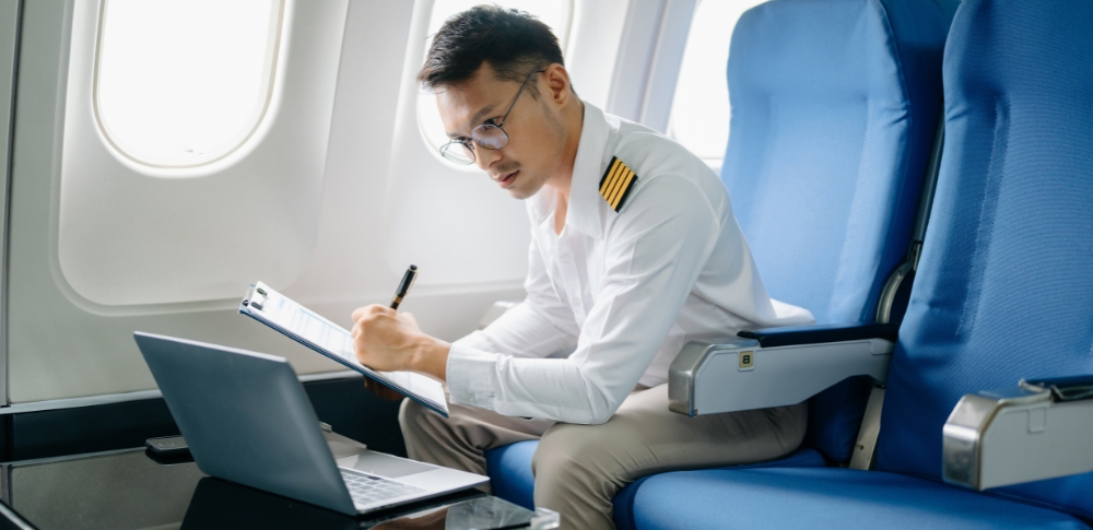 Flight Review Requirements 2025: Complete Checklist + What Examiners ...